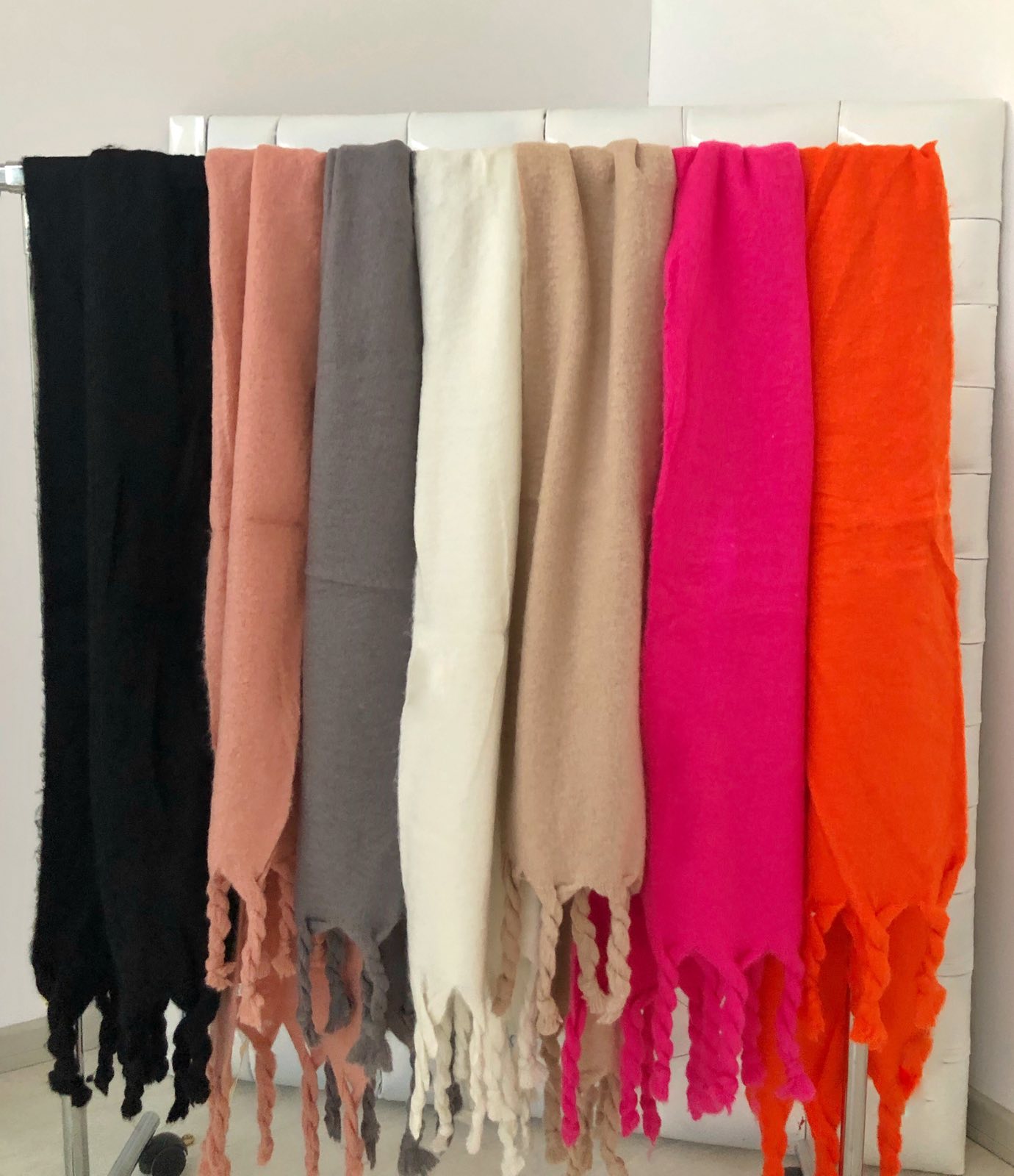 Warm Skarfs - StealTheStyle